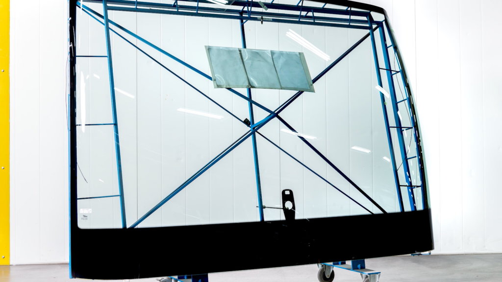 Laminated windscreens | Finn Lamex